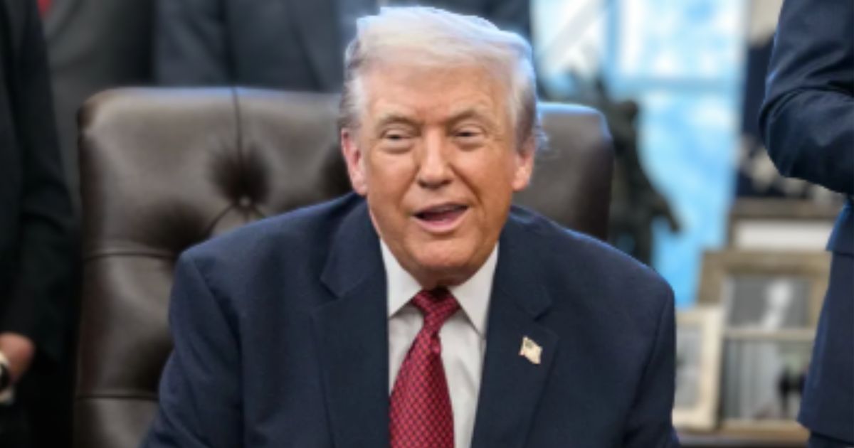 Donald Trump turns lunch invite into full-on roast, tells reporters they can 'melt in the driveway'