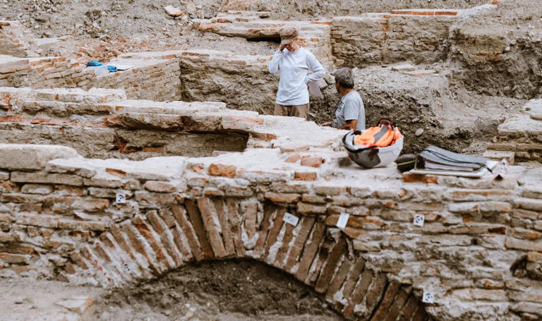 An INRAP crew in the south of France has unearthed rows of planting ...