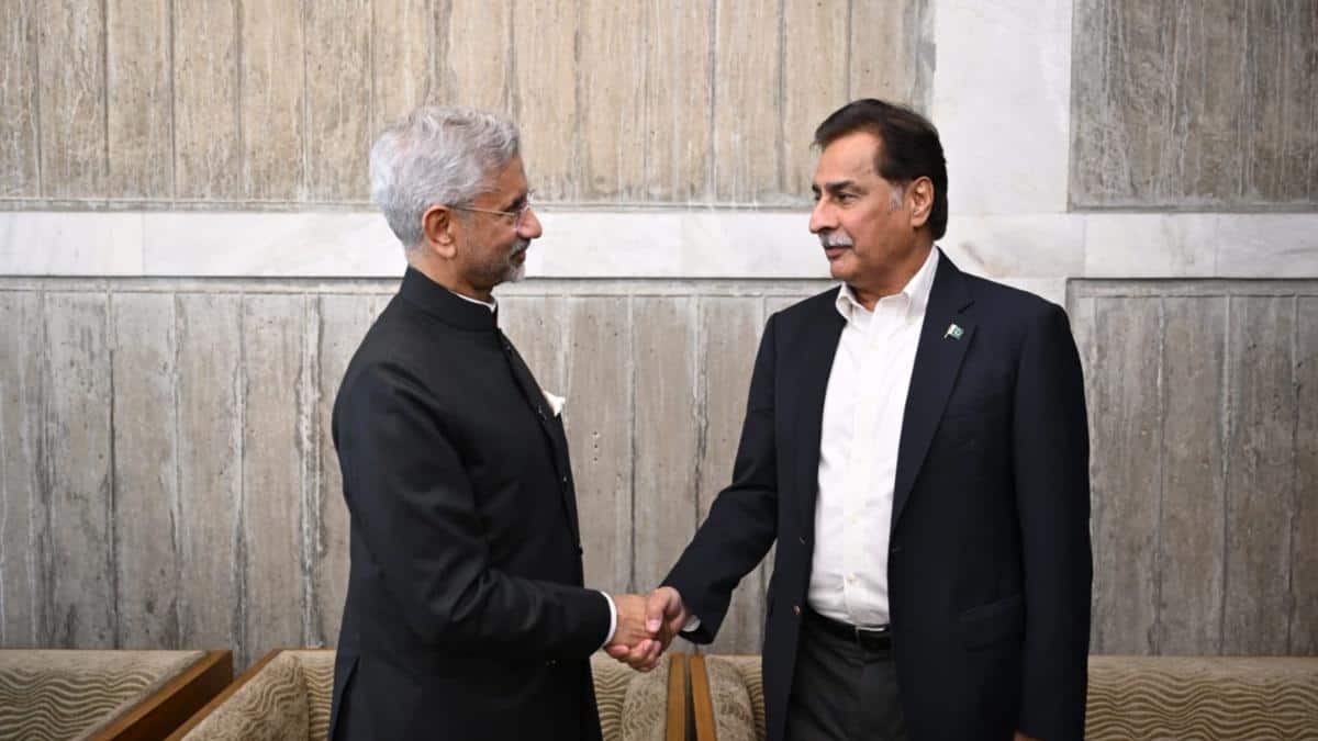 Jaishankar meets Pakistan National Assembly speaker during Dhaka visit