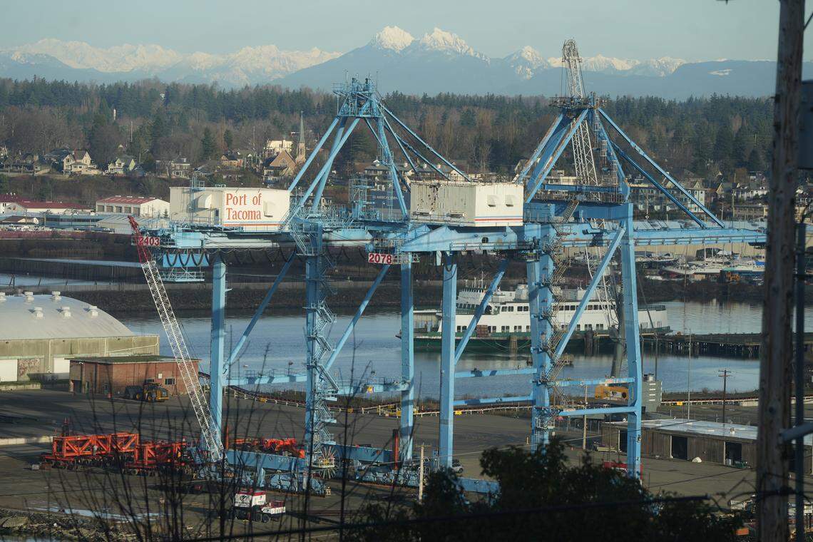 Overnight noise expected as more large cranes arrive at Port of Bellingham