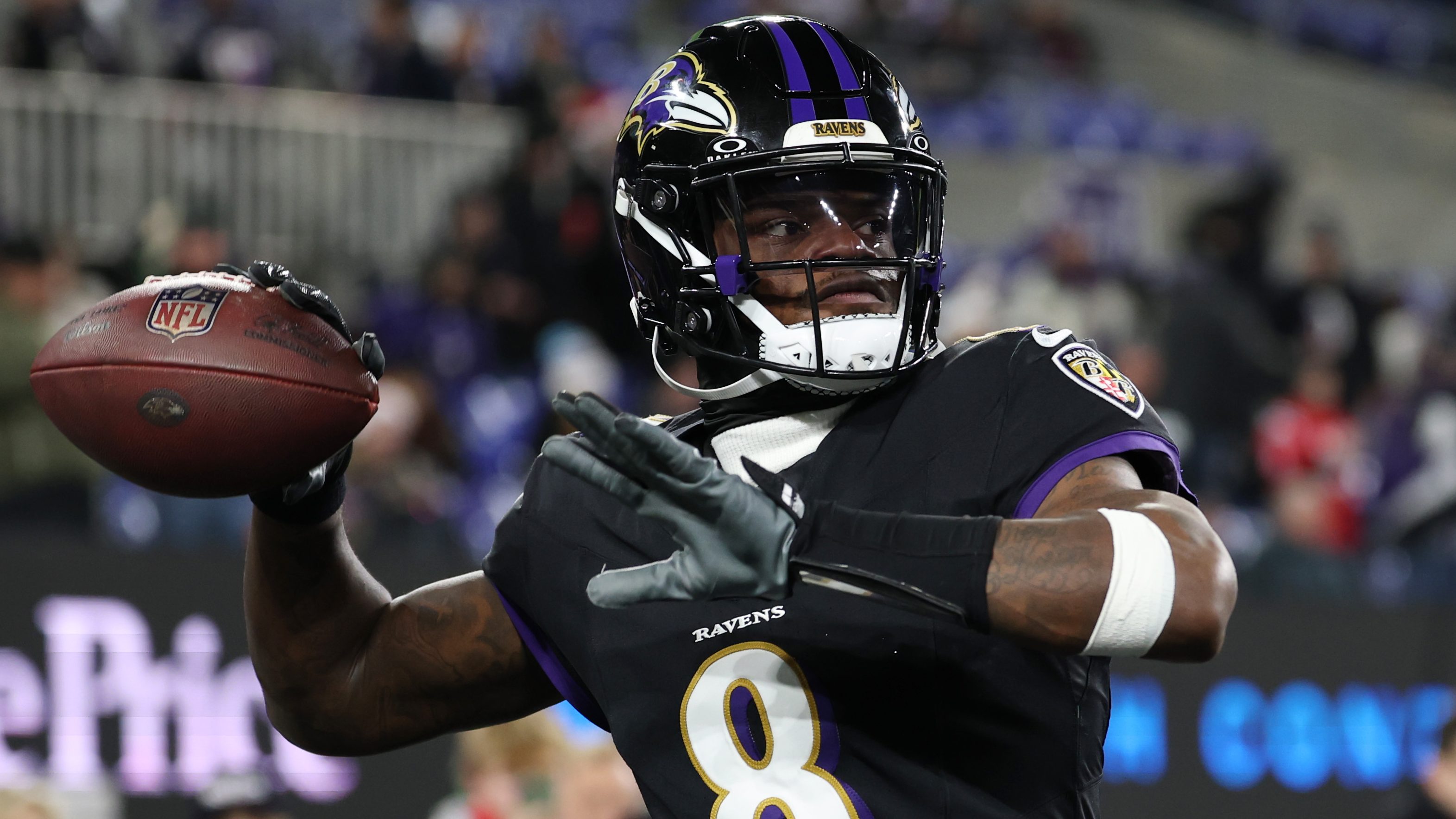Trade prediction sends Ravens QB Lamar Jackson to AFC West