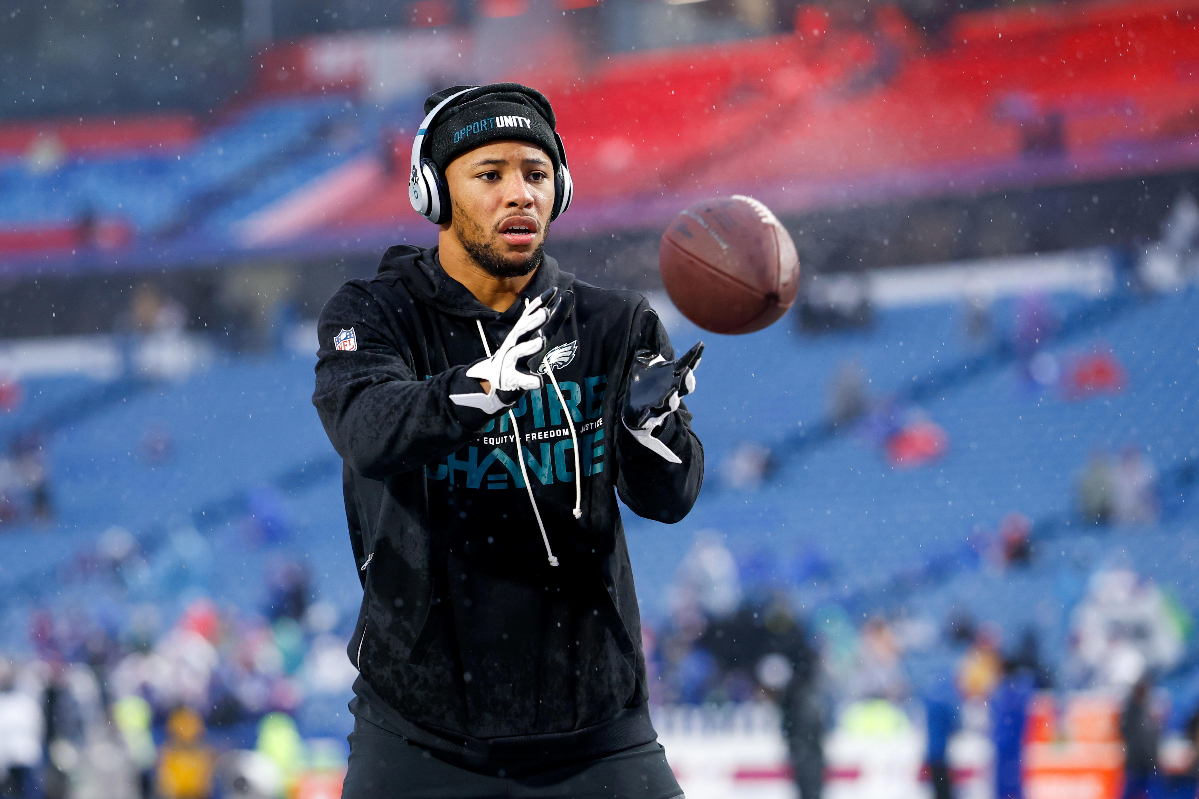 Saquon Barkley could secure a lucrative bonus in Week 18