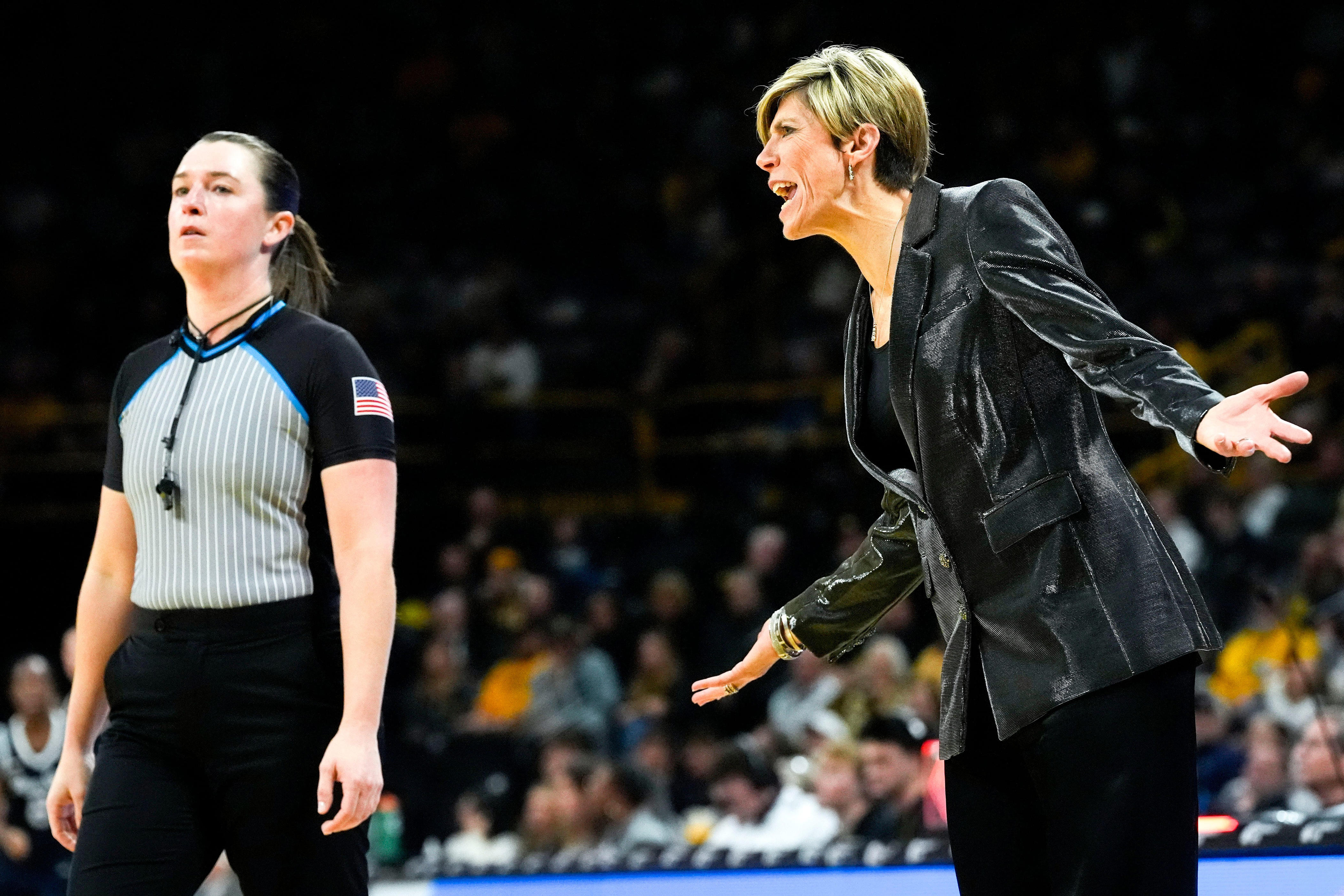 Big Ten women's basketball has a packed New Year's Day schedule