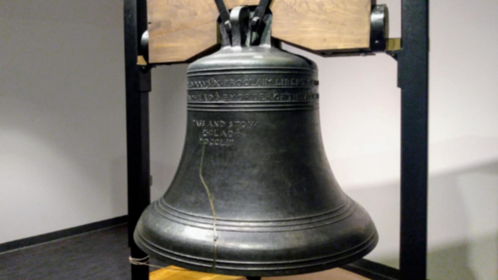 London-forged Liberty Bell replica rings after 25 years to mark America ...