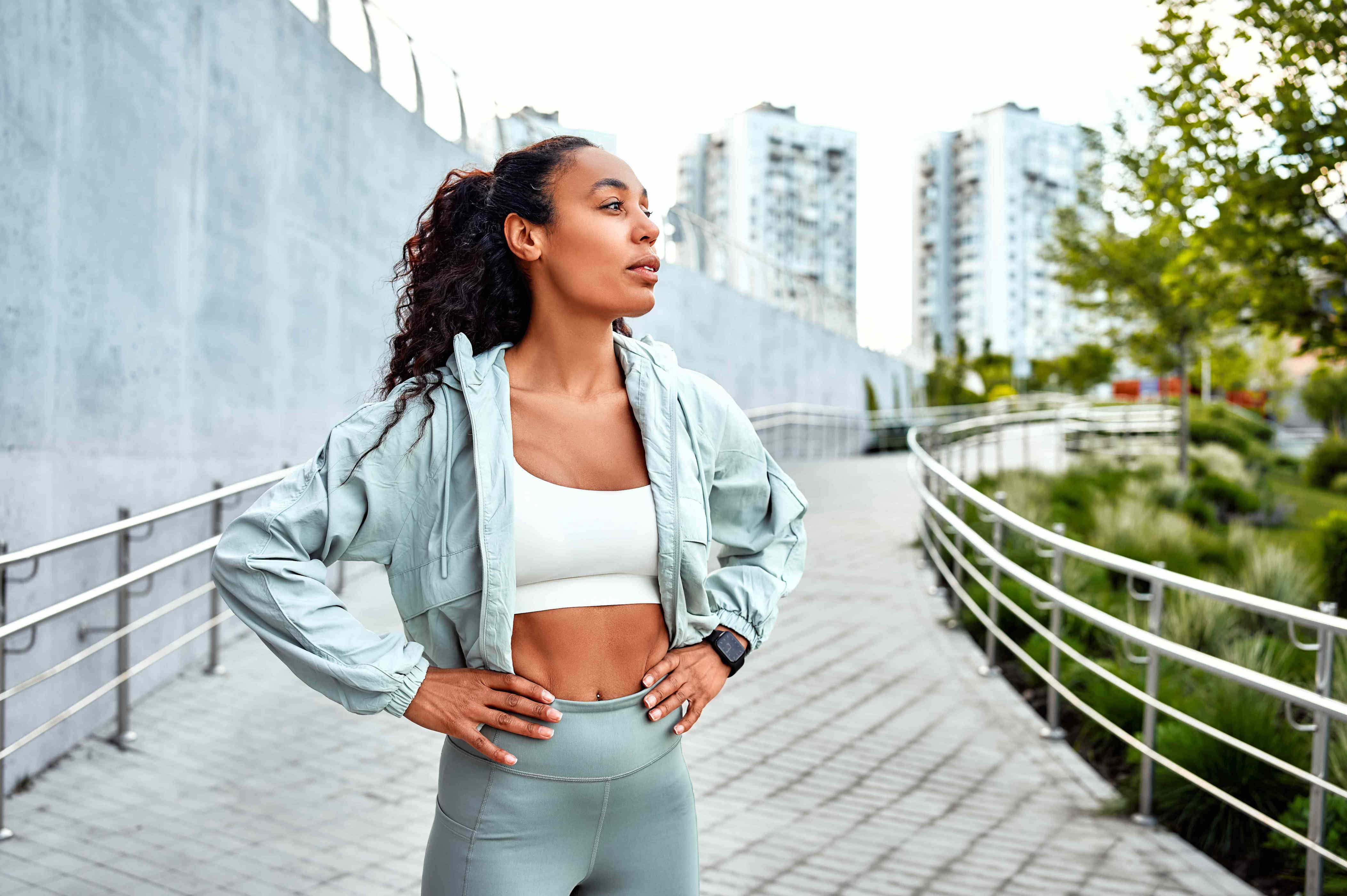 7 standing exercises that can help you build a stronger core—no sit-ups ...