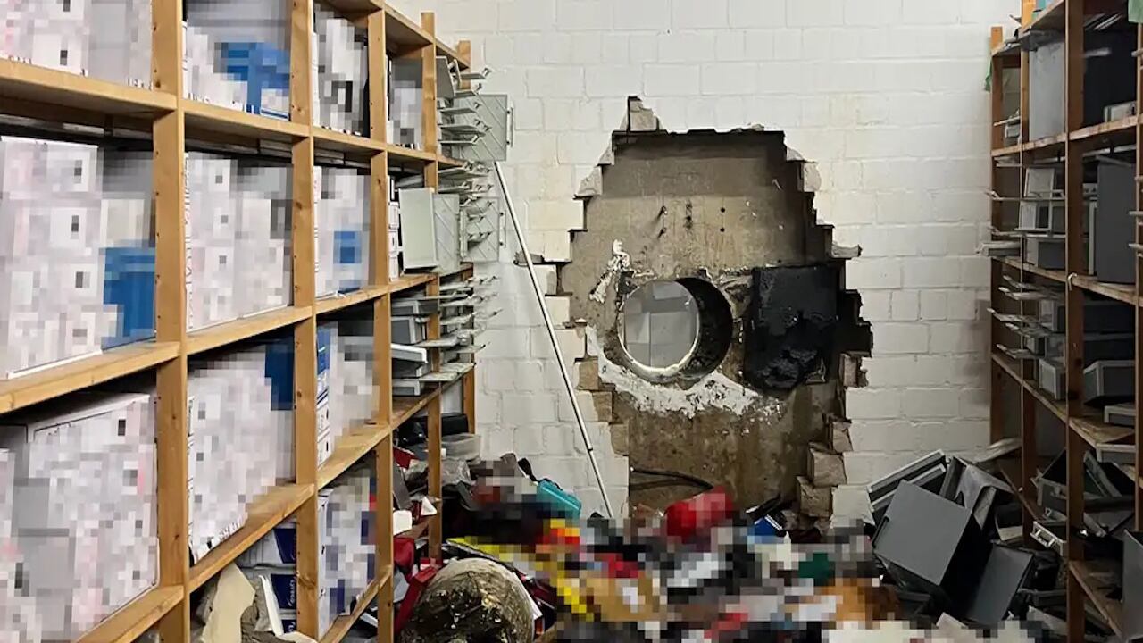 'Very professionally executed': Thieves use drill to crack vault in ...