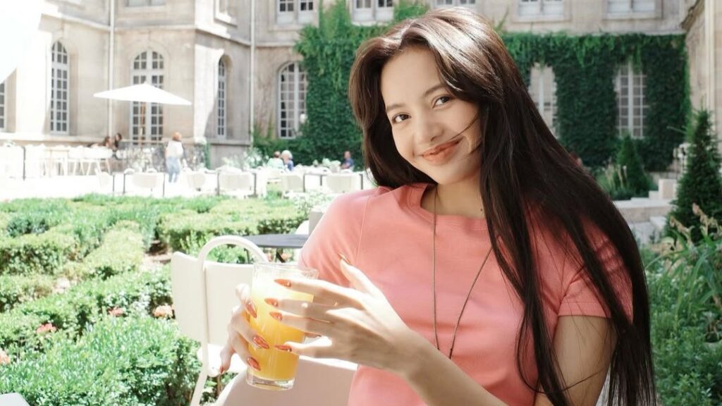 K-pop star Lisa Manobal’s complete fitness routine to remain in shape at 28