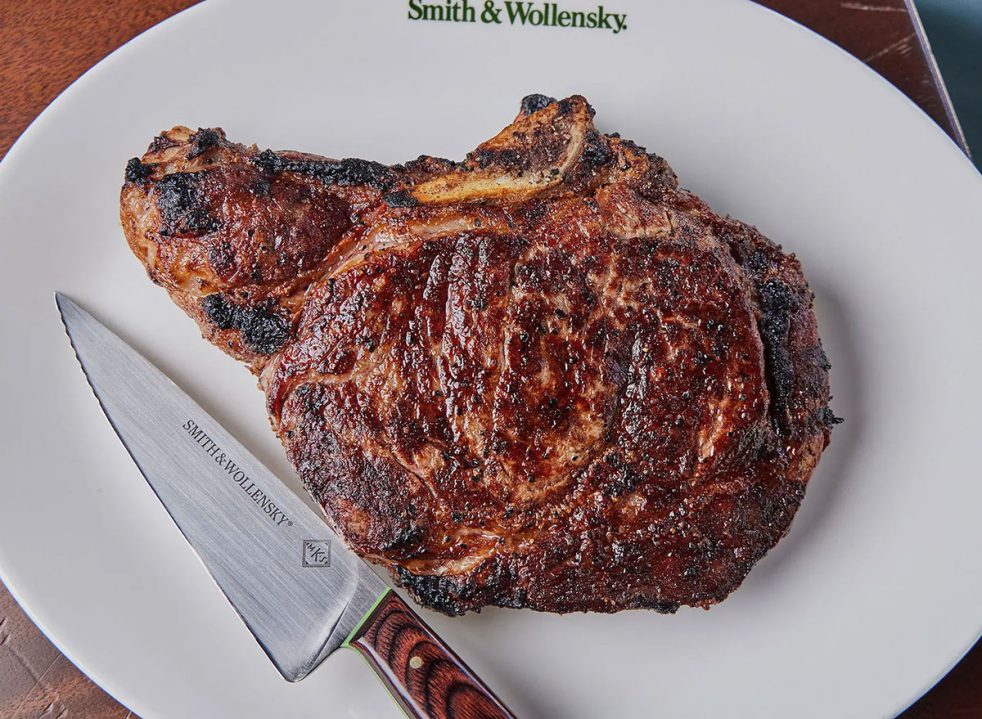 5 chain restaurant steaks you didn't know were hand-cut in the back