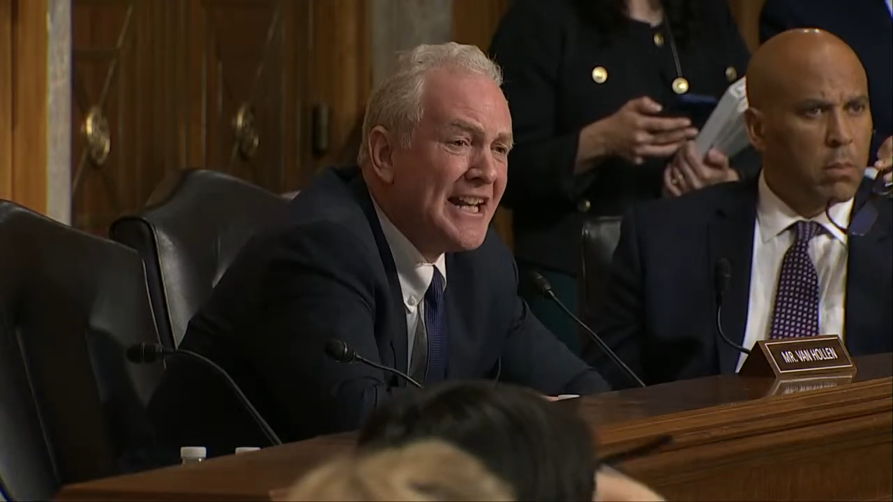 'That's pathetic!': Senate hearing devolves into shouting match when ...