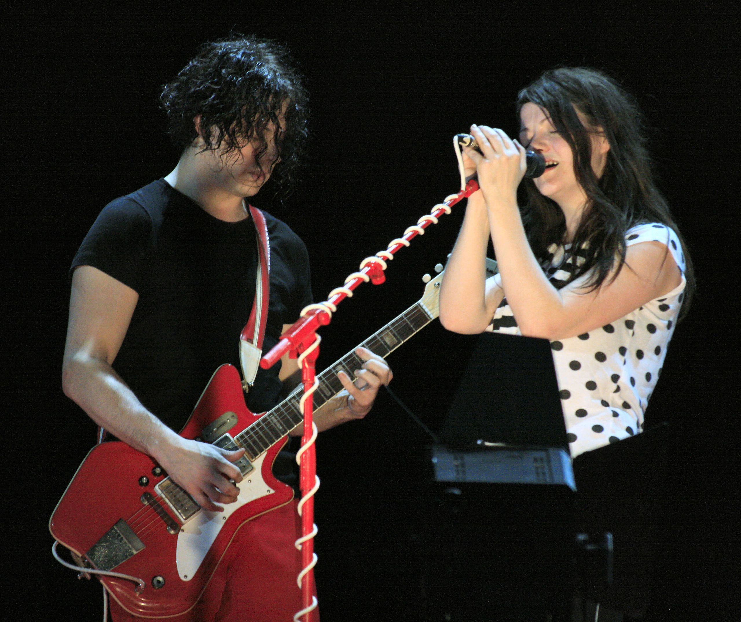 Explaining the story behind the biggest band breakups