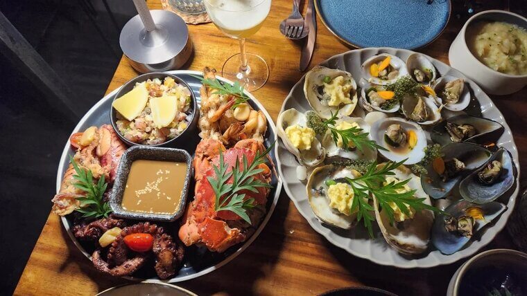 Why you will regret joining a massive group tour this year