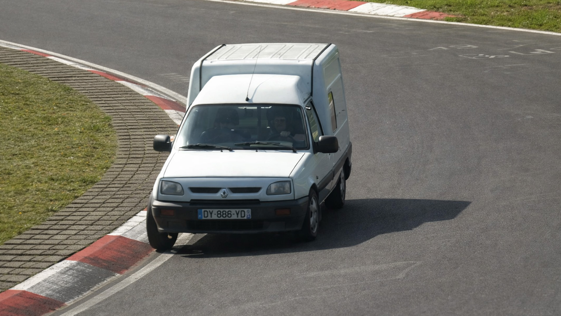 Slow cars go flat out on the Nordschleife