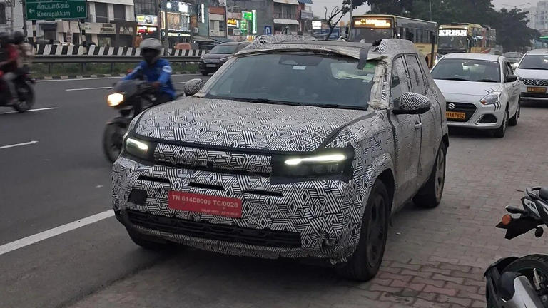 Renault gears up for India launch of new Duster, spy shots reveal ...