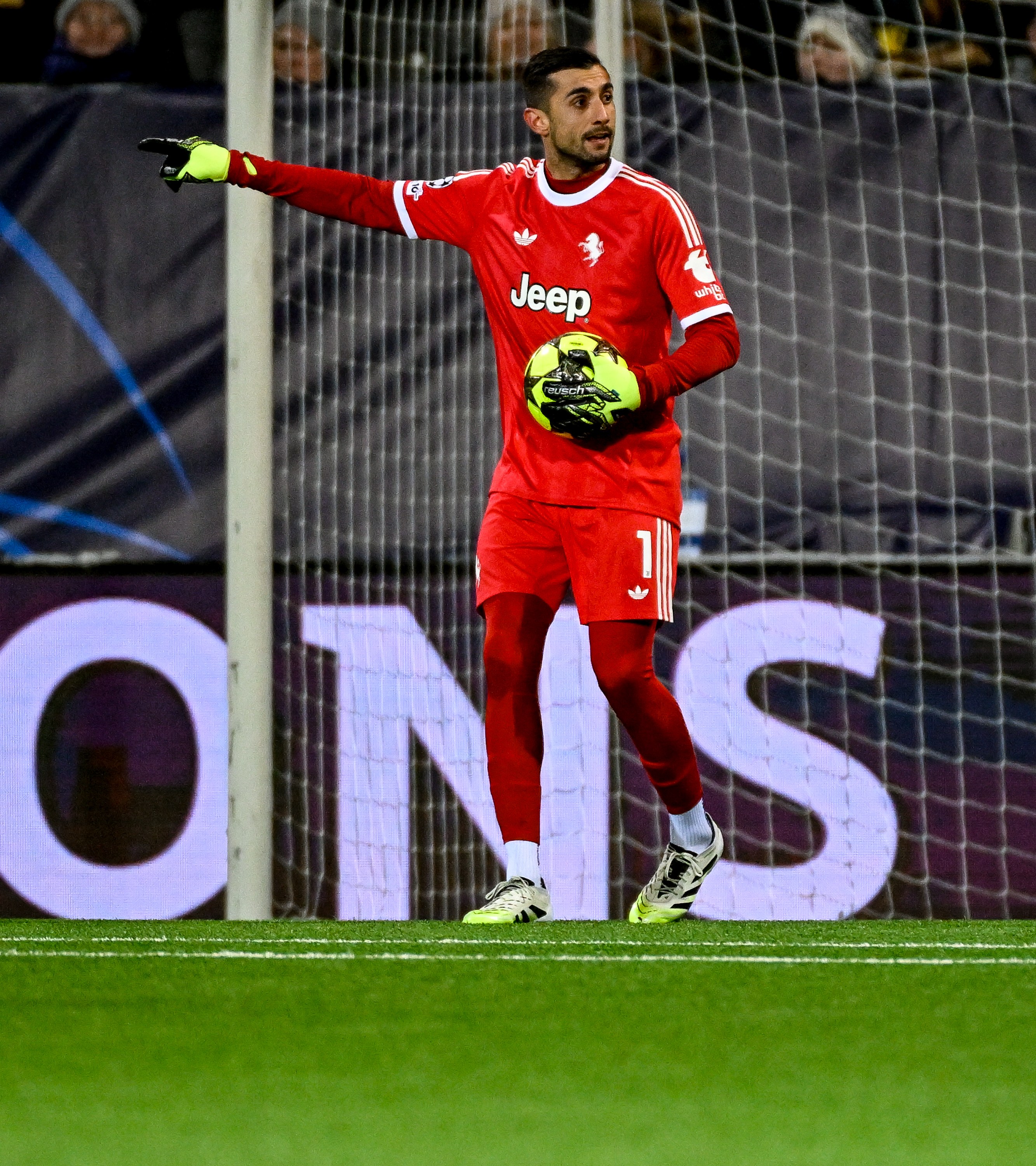 Reports: Juventus don't intend to sell Mattia Perin after rejecting ...