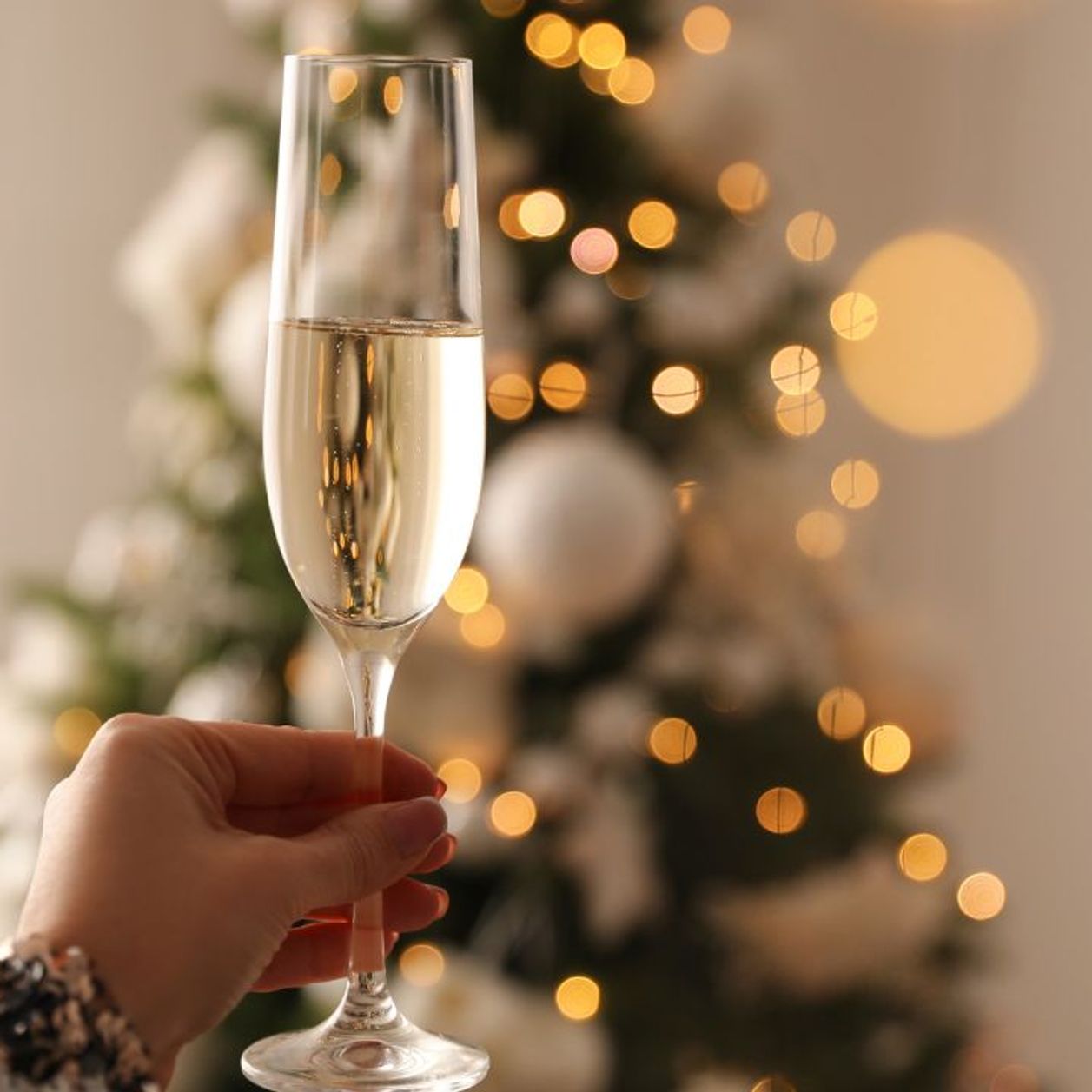 Ne servez pas votre champagne dans une flûte mais dans ce verre selon ...