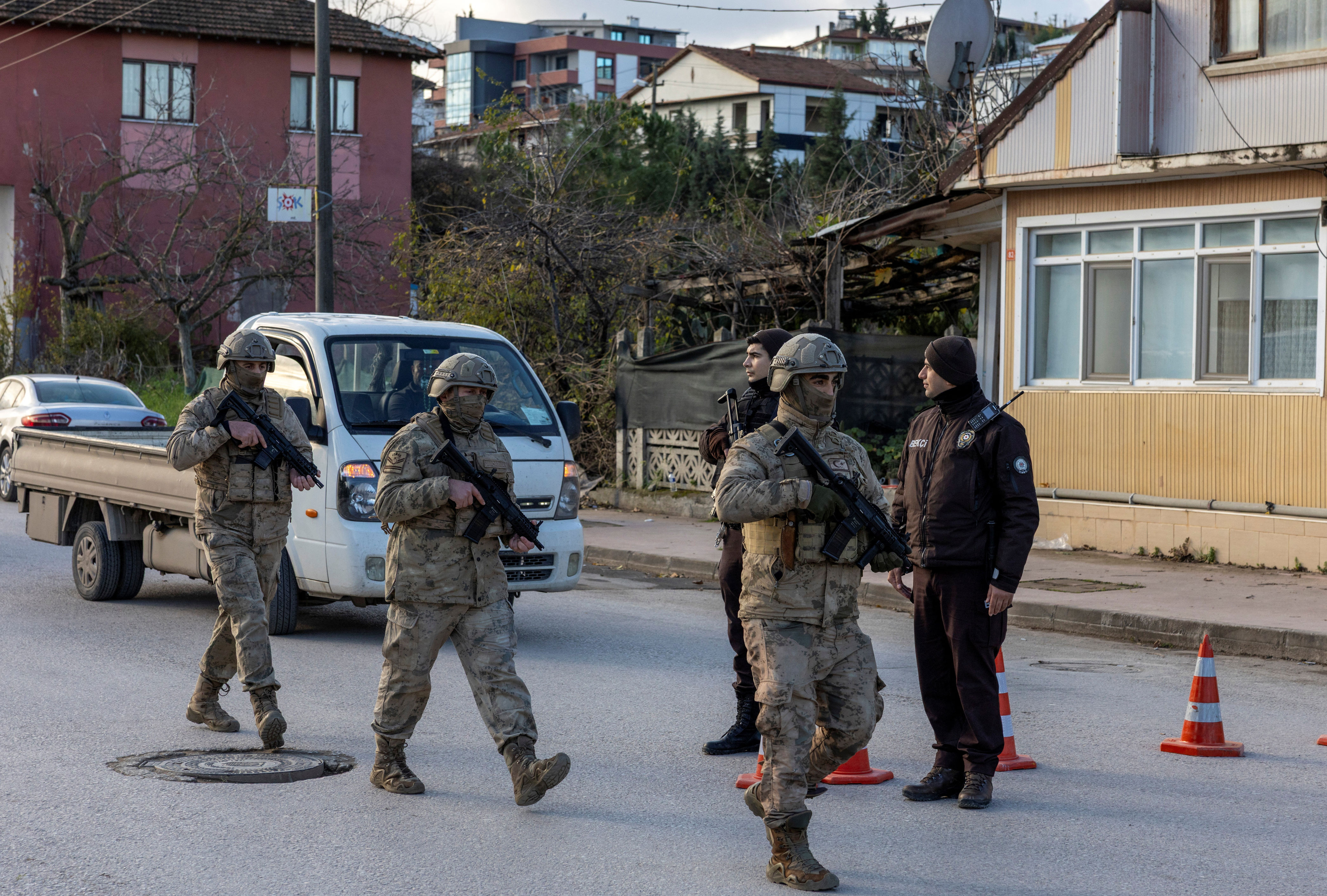 Turkiye arrests 125 ISIL suspects in new raids that mark widening crackdown