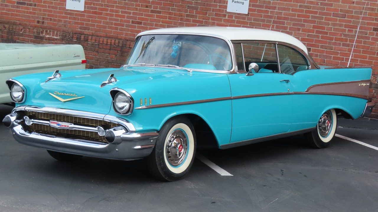 The cars that defined status in postwar America