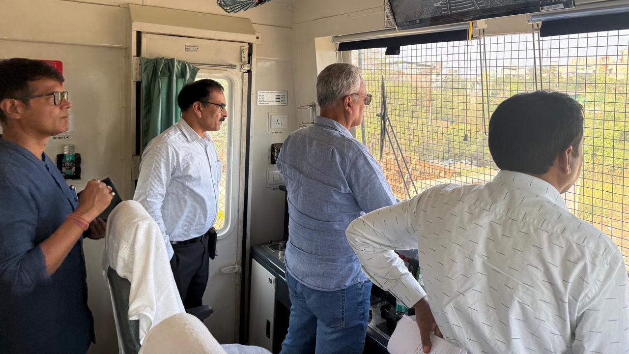 DFCCIL conducts first train inspection on JNPT-Vaitarna freight corridor