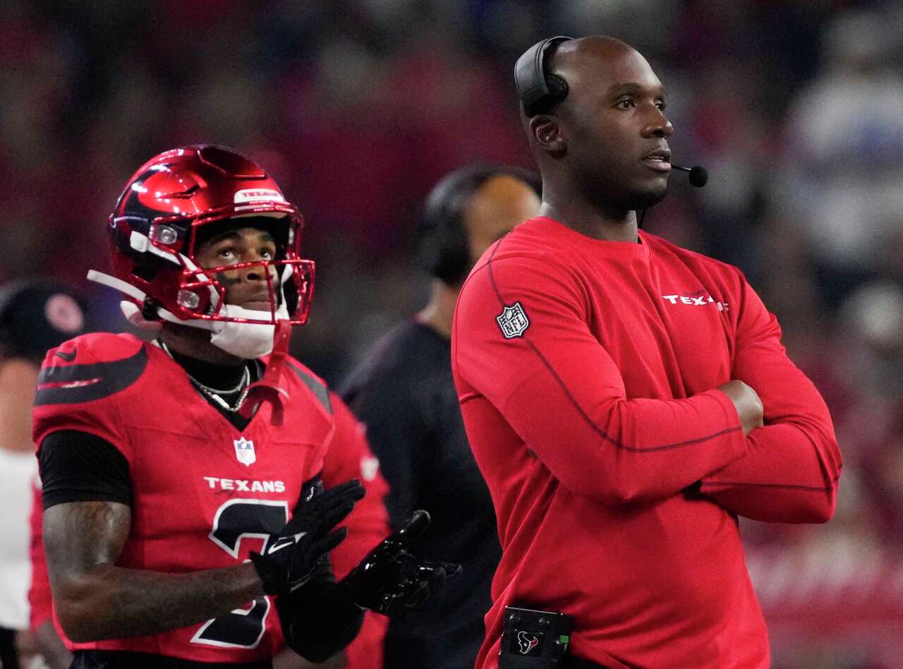 DeMeco Ryans as coach of the year? A Tank Dell return? Matt Burke's ...