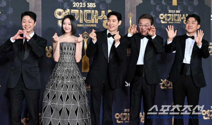 Bae Yu-ram, Pyo Ye-jin, Lee Je-hoon, Kim Eui-sung, Jang Hyuk-jin, the ...