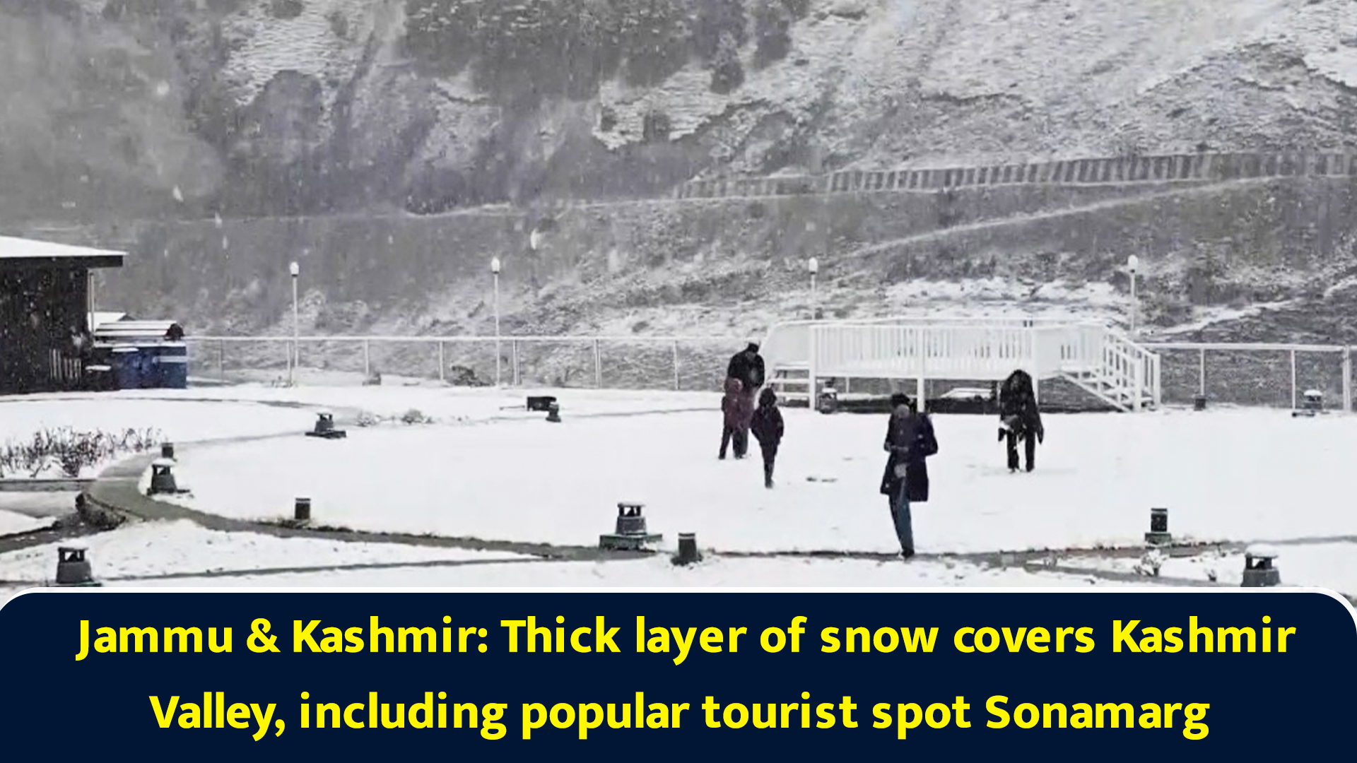 Jammu & Kashmir: Thick layer of snow covers Kashmir Valley, including ...