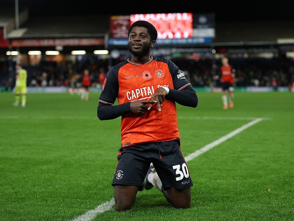 Supercomputer predicts League One's top six as Luton Town, Stevenage ...