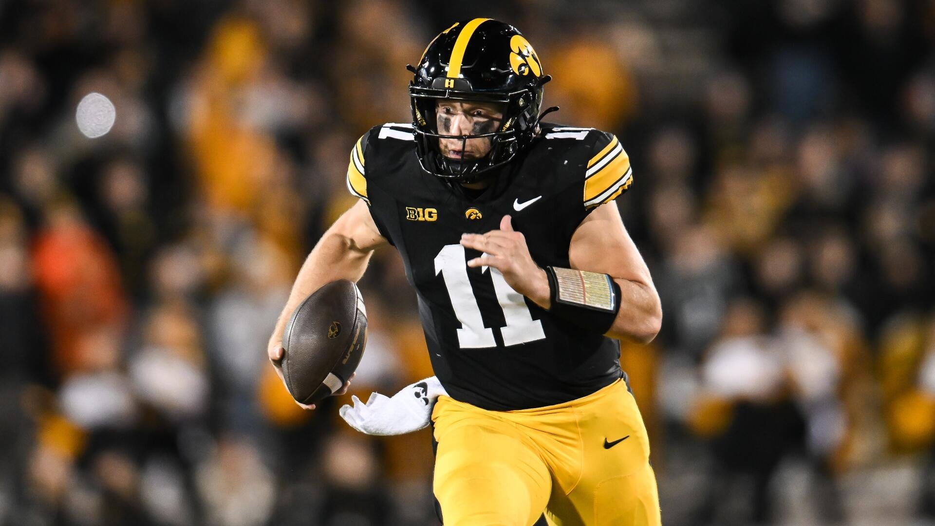 2025 college football bowl picks, best bets, odds, predictions: Model ...