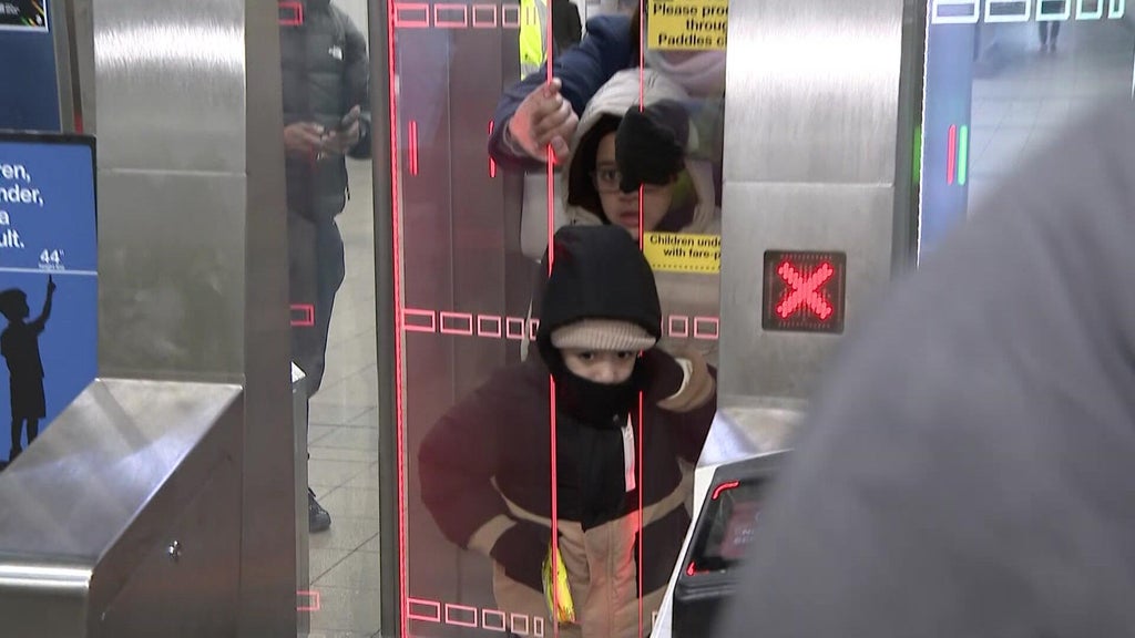 Some NYC subway riders call new MTA fare gates pilot program chaotic