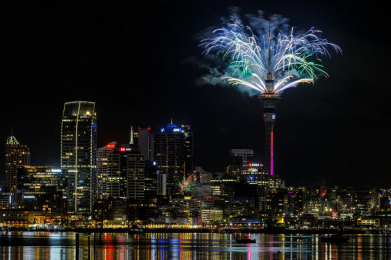 New Year celebrations begin as Sydney welcomes 2026 with spectacular ...