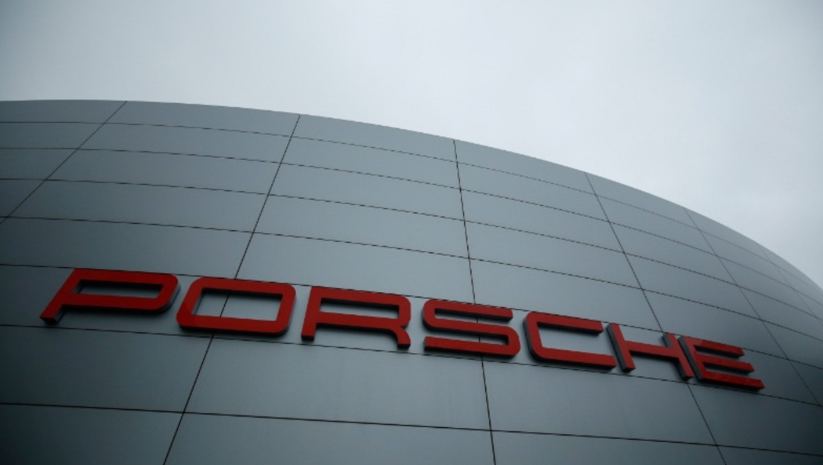 Porsche llamará a revisión a más de 173 mil vehículos en EU