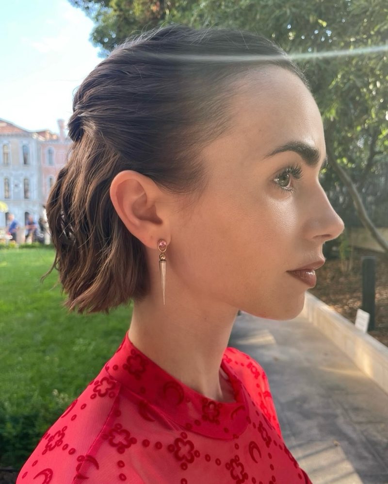 Το Emily in Paris στην κορυφή του Netflix