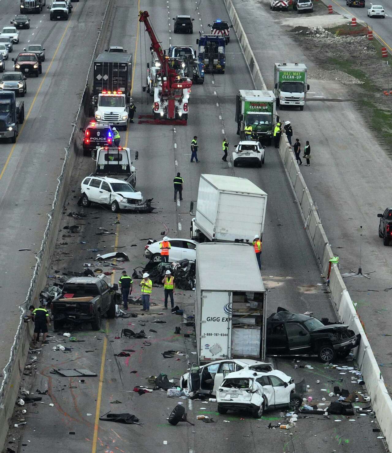 A year after I-35 pileup that killed 5, failures by driver, truck ...