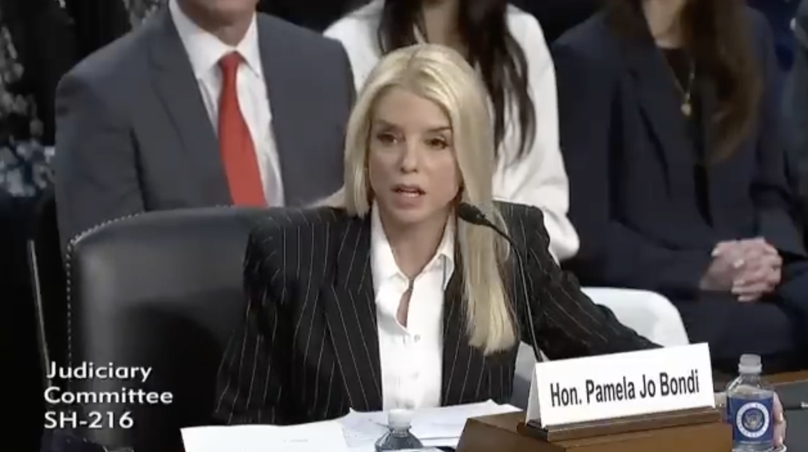 'You pointed your finger at me!': Pam Bondi goes on rampage, scolds ...