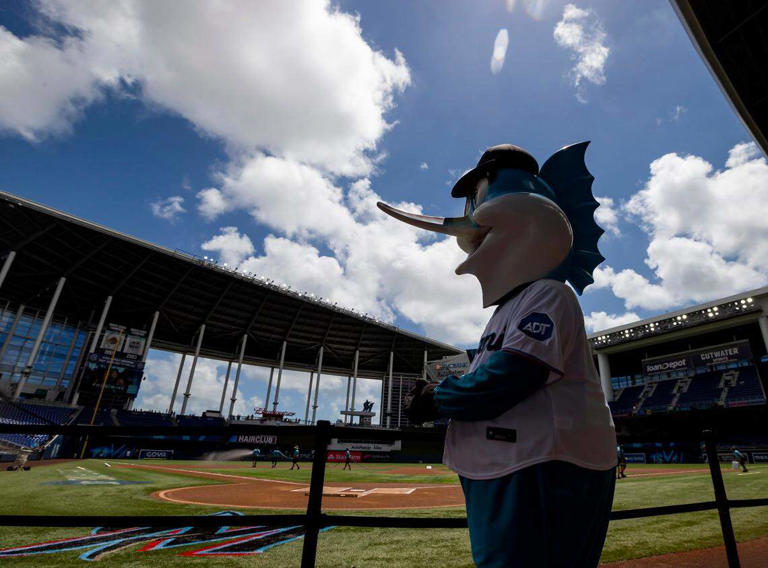 With Winter Classic, hockey is loanDepot park's latest endeavor beyond ...