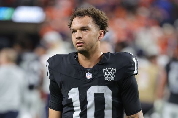 Packers sign QB Ridder to practice squad with Love, Willis iffy