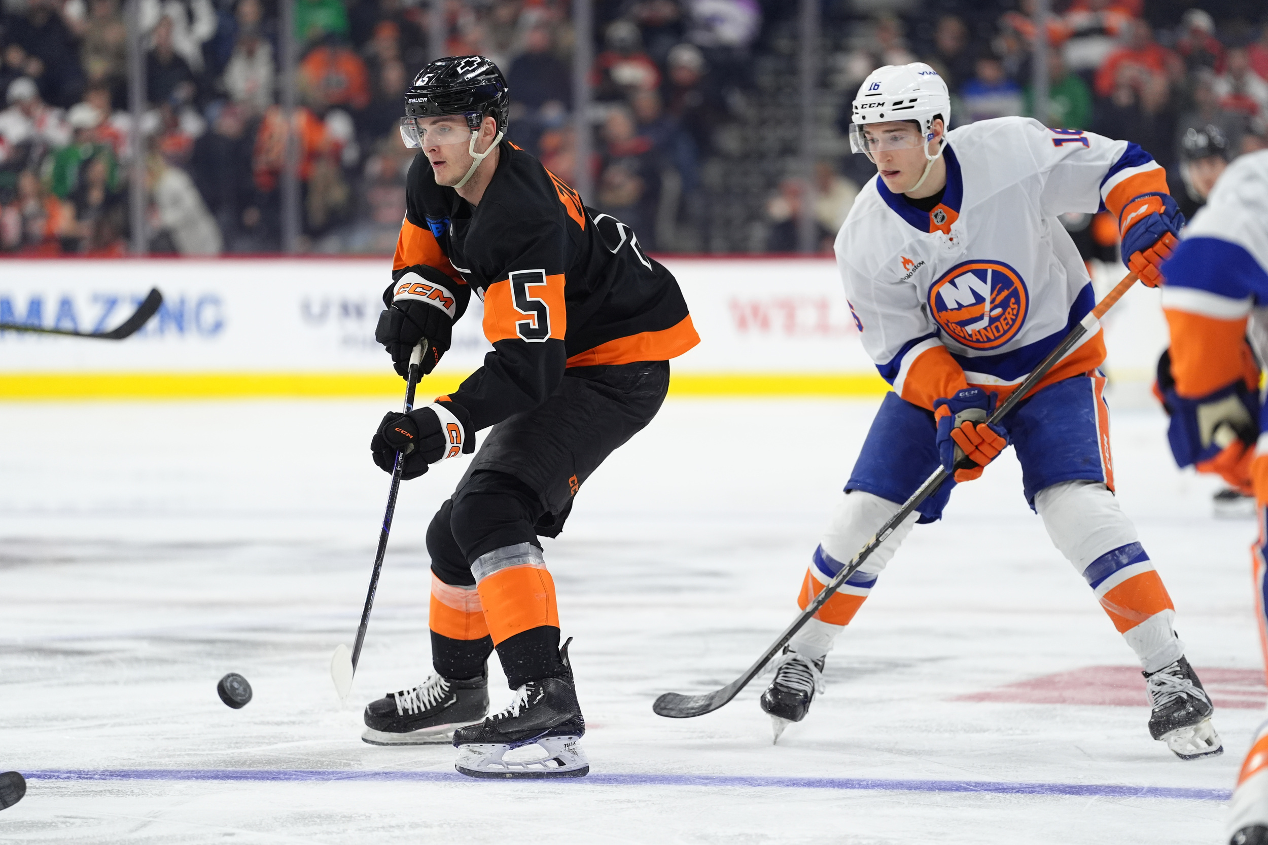 Flyers trade disgruntled Zamula to Penguins for Tomasino