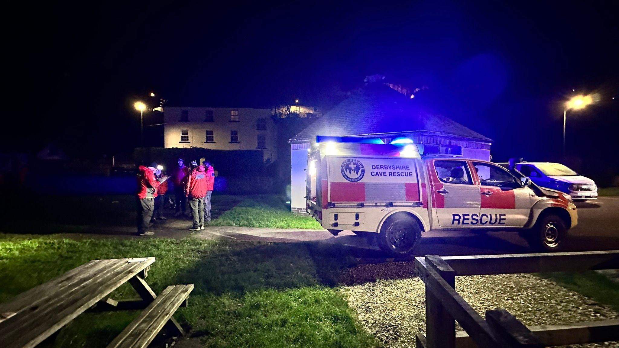 Lost cavers brought to safety in overnight rescue