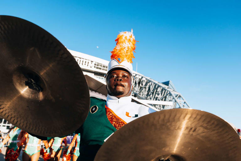 Canes win the Cotton Bowl Battle of the Bands, depending on who is ...