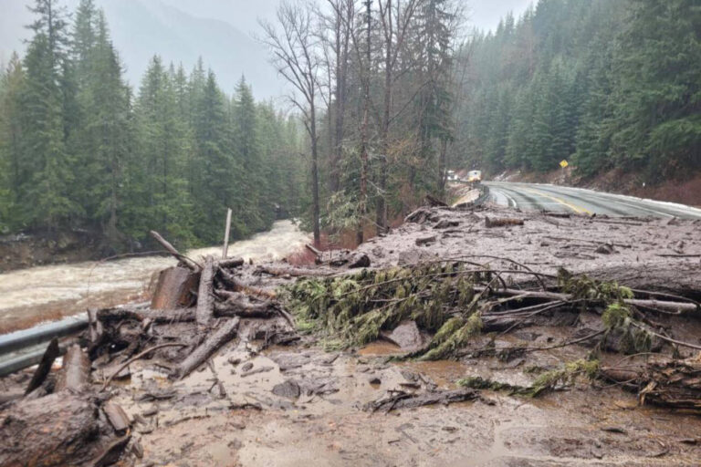 US 2 to reopen Sunday west of Stevens Pass