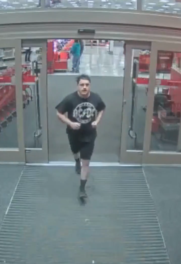 Police in Colorado seeking suspect accused of following women, exposing ...