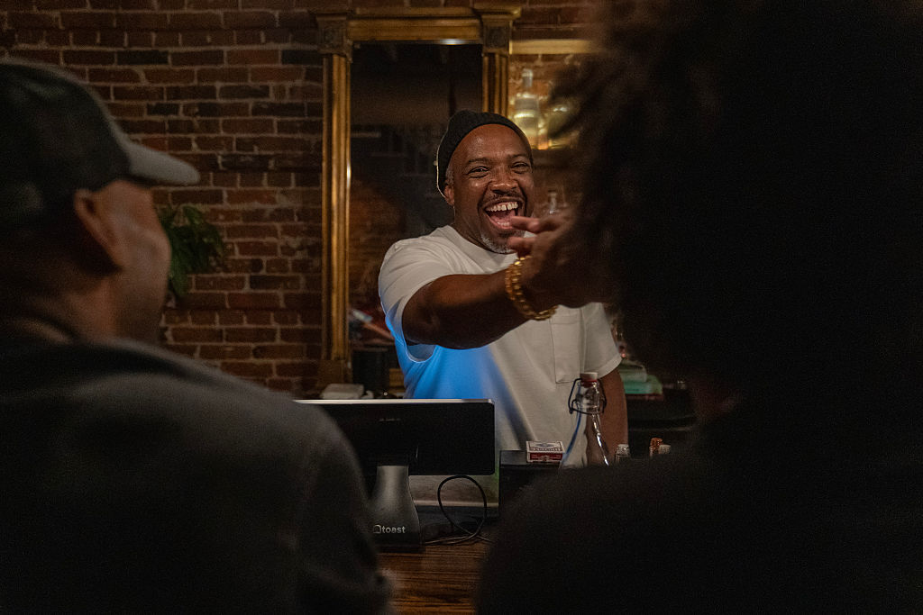 ‘Hell’s Kitchen’ black chef opens a bar where phones are banned in DC
