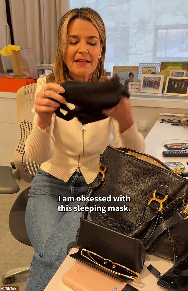 Savannah Guthrie shares the items she always carries in her purse ...