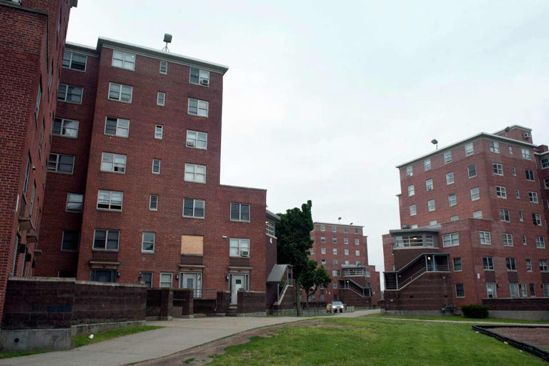 Death of Bridgeport public housing resident is city's fifth homicide of ...