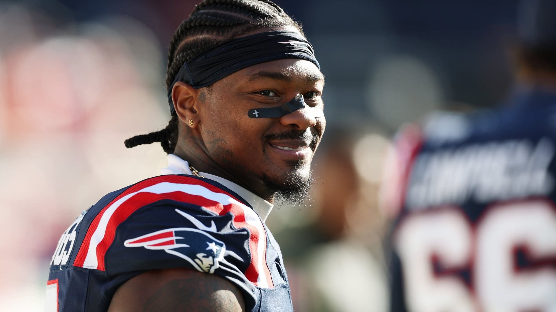 Patriots’ WR Stefon Diggs charged with felony strangulation, denies ...