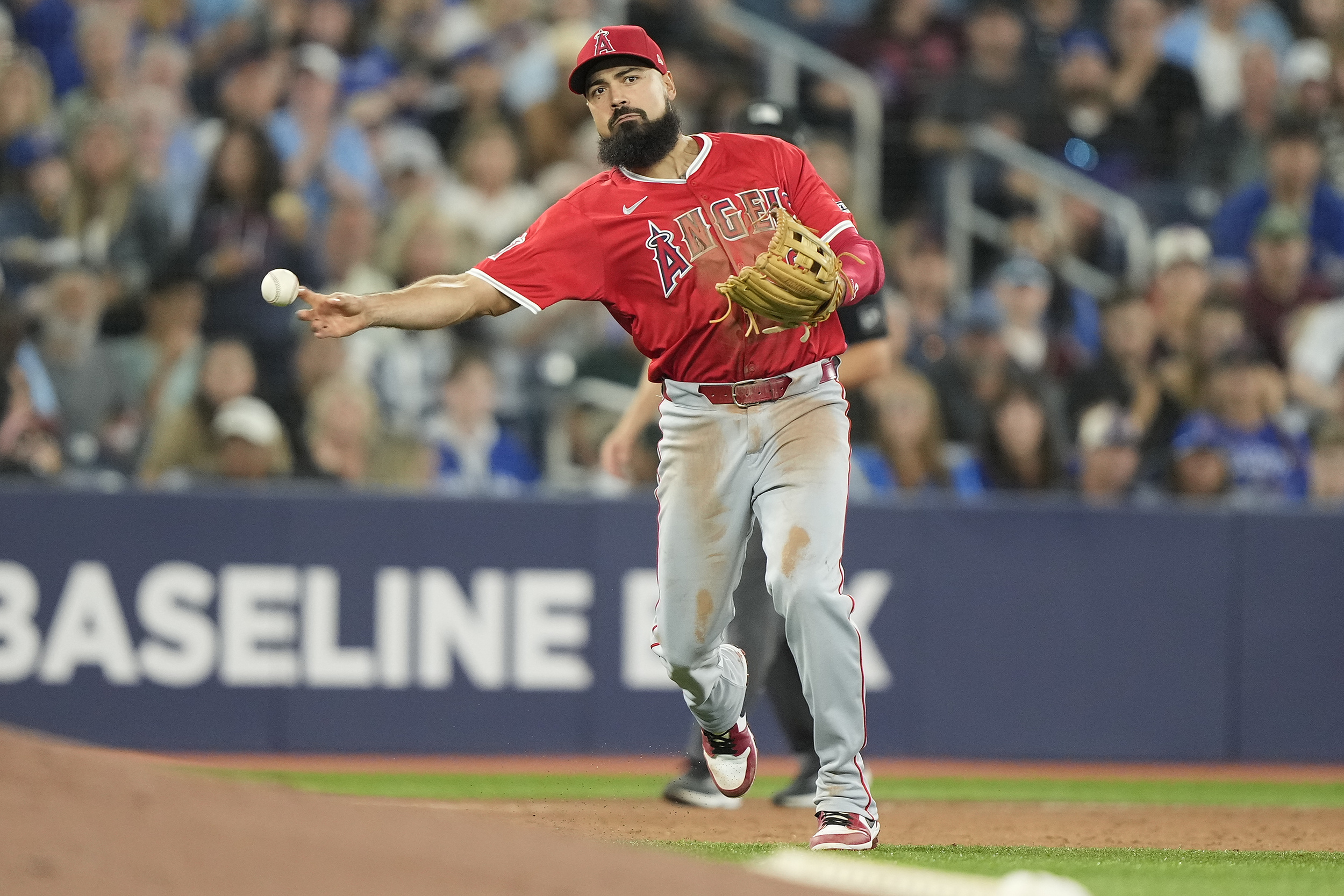 Angels and Anthony Rendon agree to a contract restructuring