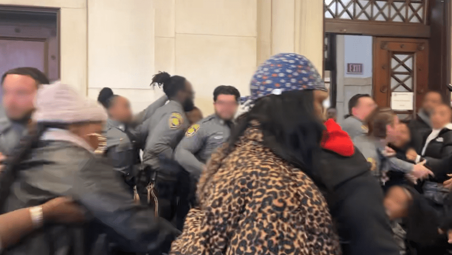 Chaotic video shows family in East Haven stabbing case shout, shove ...