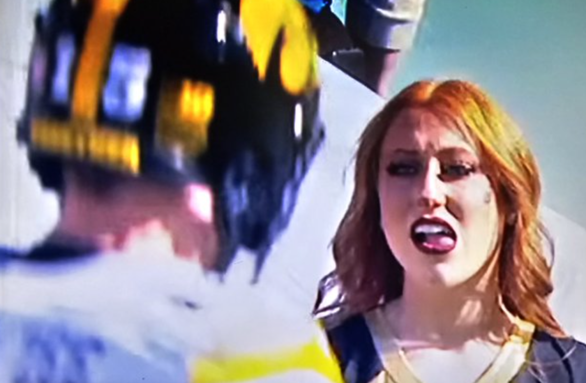 Vanderbilt cheerleader has the best reaction of bowl season