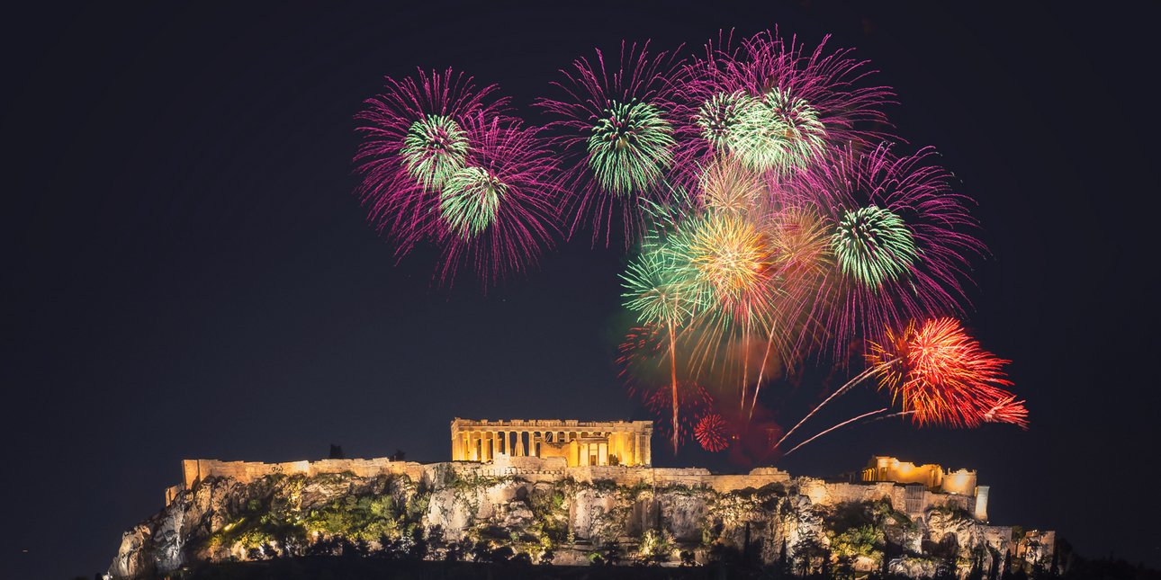Live οι εκδηλώσεις από το Σύνταγμα για την υποδοχή του 2026