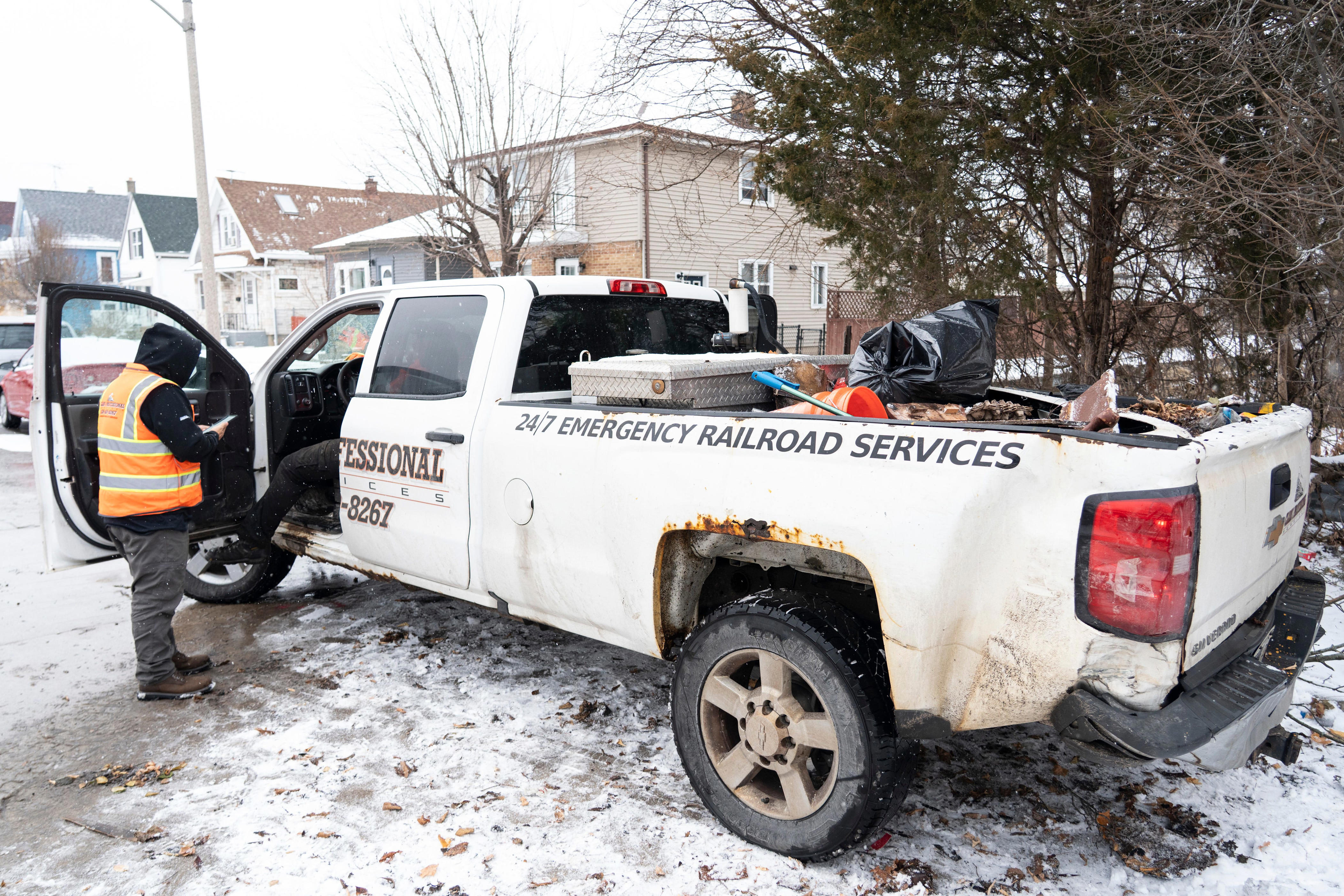 A month after violation order, railroad company cleans the dumping on ...