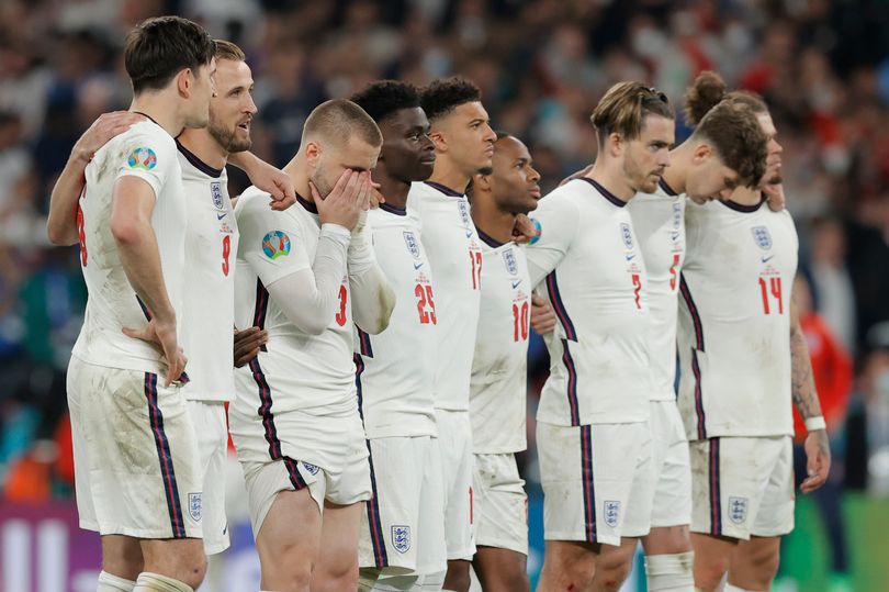 Psychic pooch predicts England will win World Cup and Keir Starmer will ...